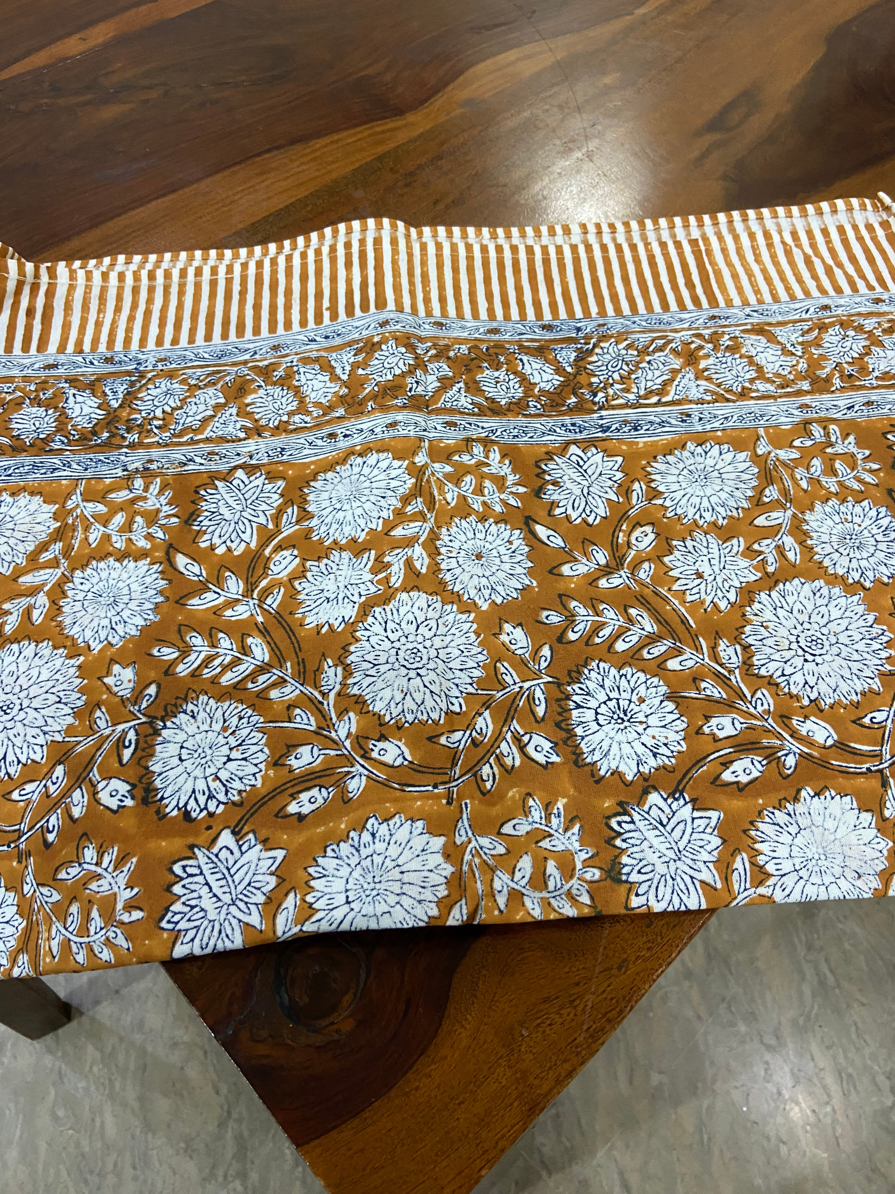 Table cover 60x90(TC1) – ARIDHI COLLECTIONS